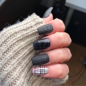 42 Beautiful Sweater Nail Designs Perfect For Christmas - The Glossychic