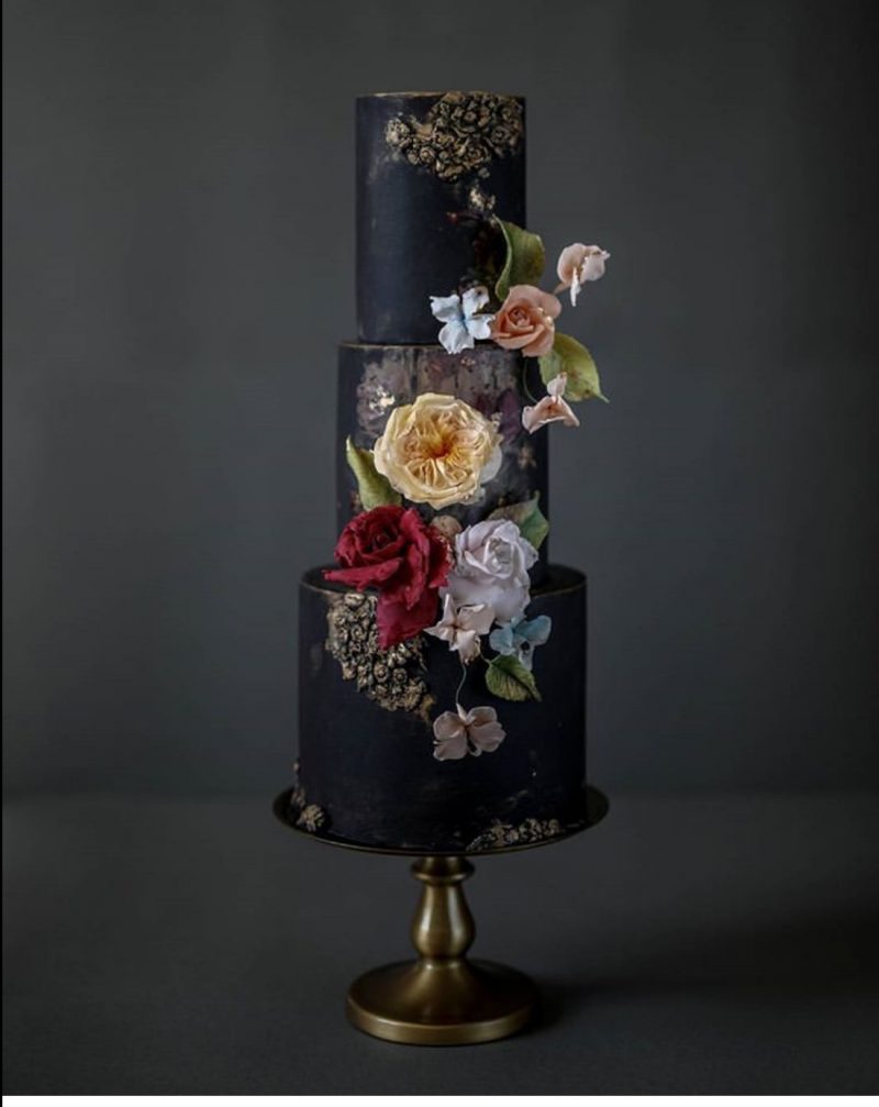 20+ Elegant Black Wedding Cake Designs - The Glossychic