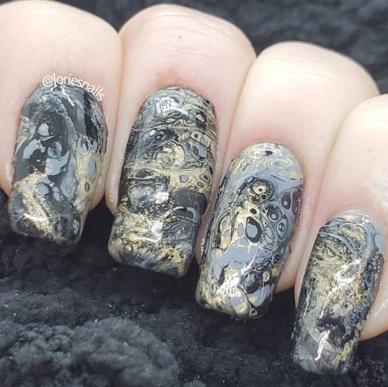 40+ Stunning Fluid Nail Arts - The Glossychic