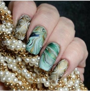 40+ Stunning Fluid Nail Arts - The Glossychic
