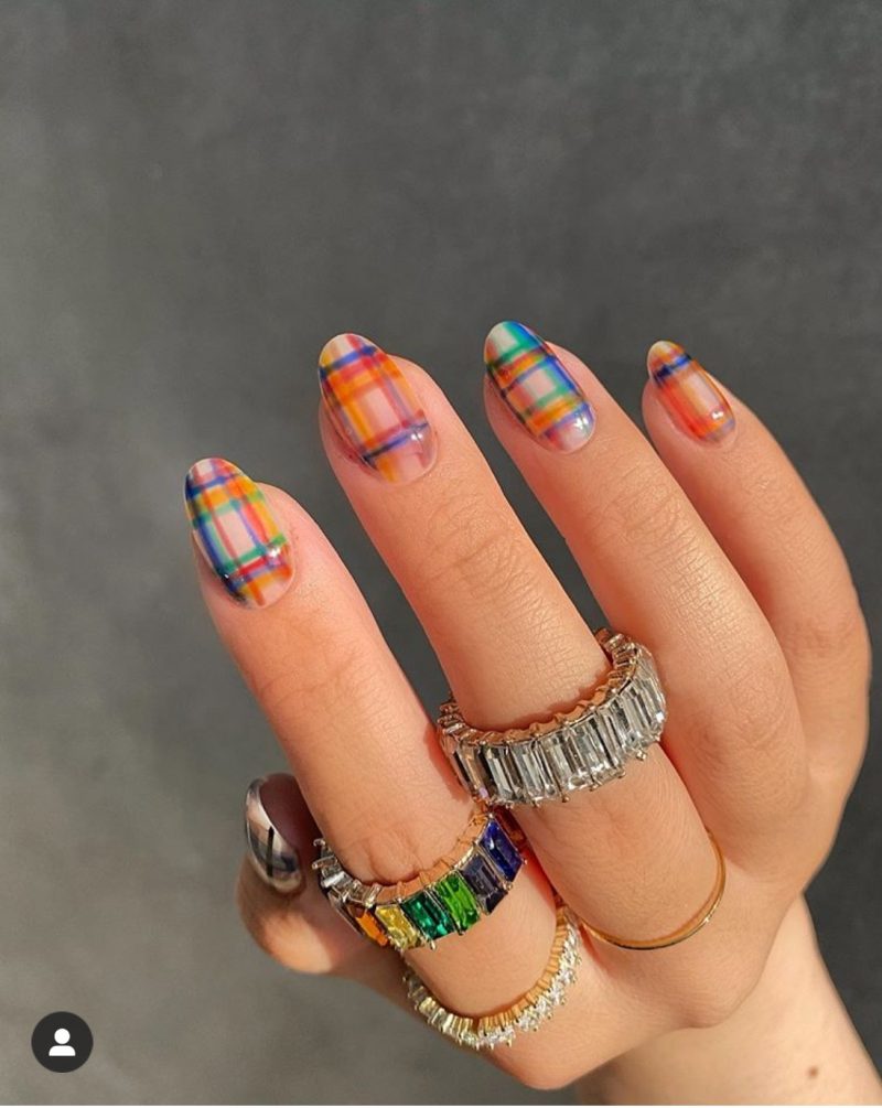 50+ Pretty Plaid Nails You'll Love - The Glossychic