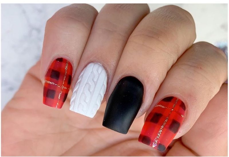 50+ Pretty Plaid Nails You'll Love - The Glossychic