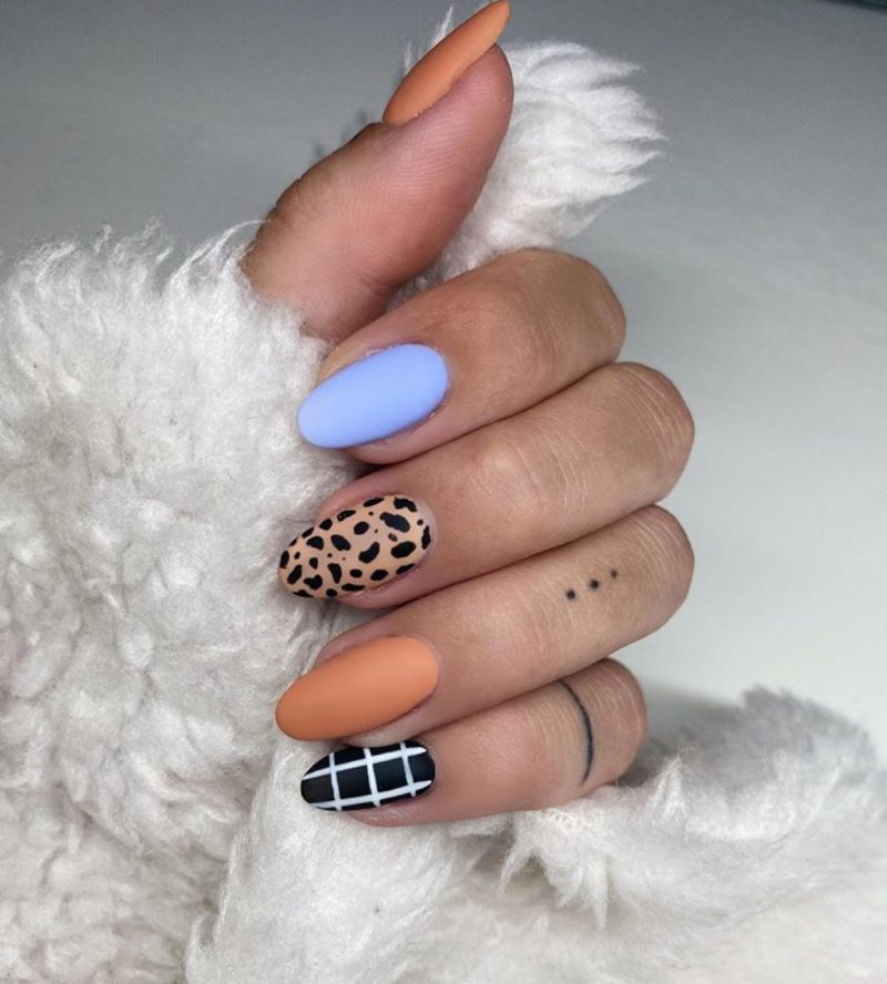 30+ Fab Orange Nails For Fall 2020 - The Glossychic