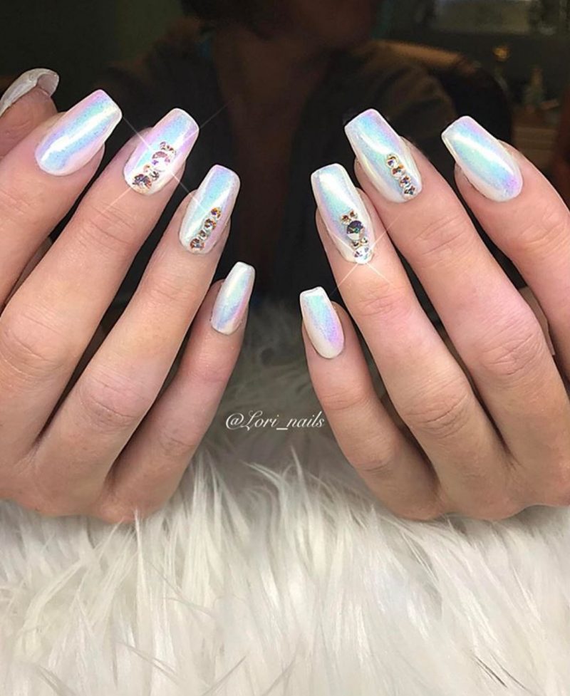 16 Best White Chrome Nail Designs For You - The Glossychic