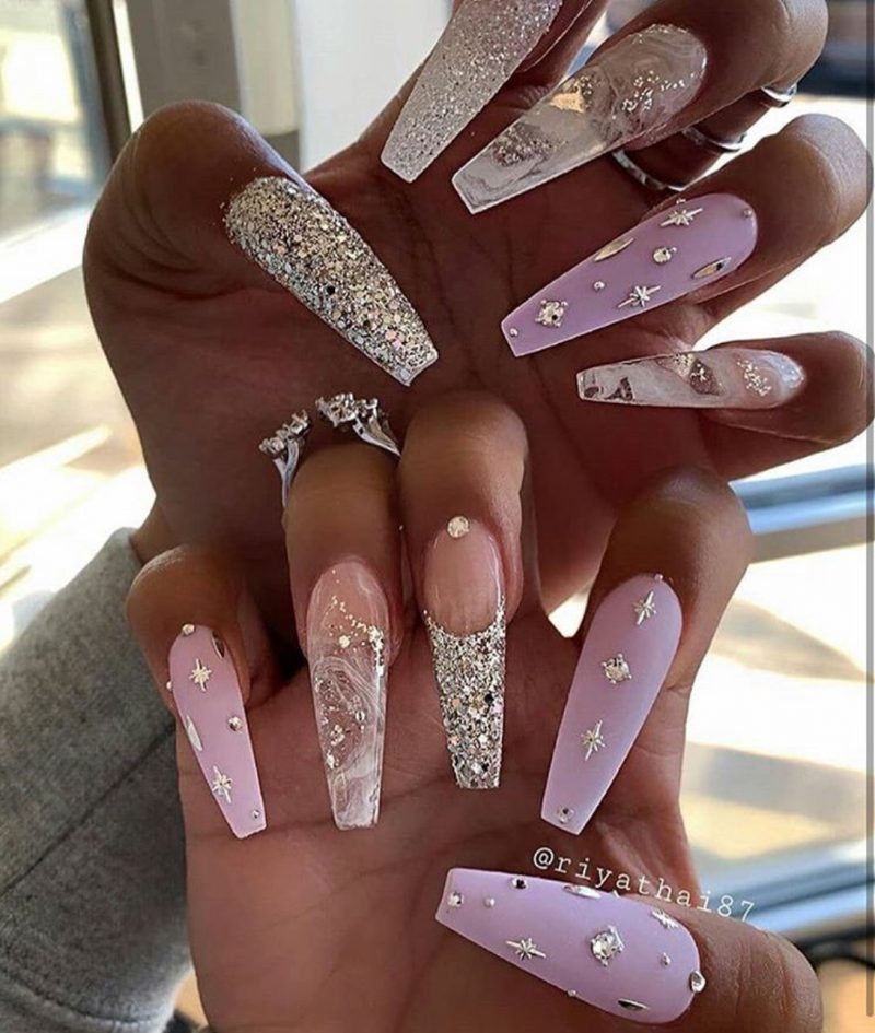 20+ Festive Christmas Nail Designs For 2020 - The Glossychic