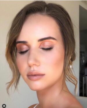 24 Beautiful Soft Romantic Makeup Looks To Copy - The Glossychic
