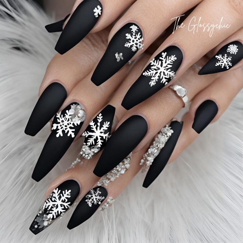 14 Enchanting Snowflakes Nail Designs For Winter - The Glossychic
