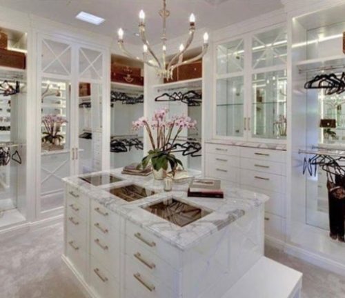 39 Dreamy Walk In Closet Ideas - The Glossychic